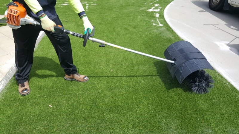 A Comprehensive Guide On How To Clean Your Artificial Grass